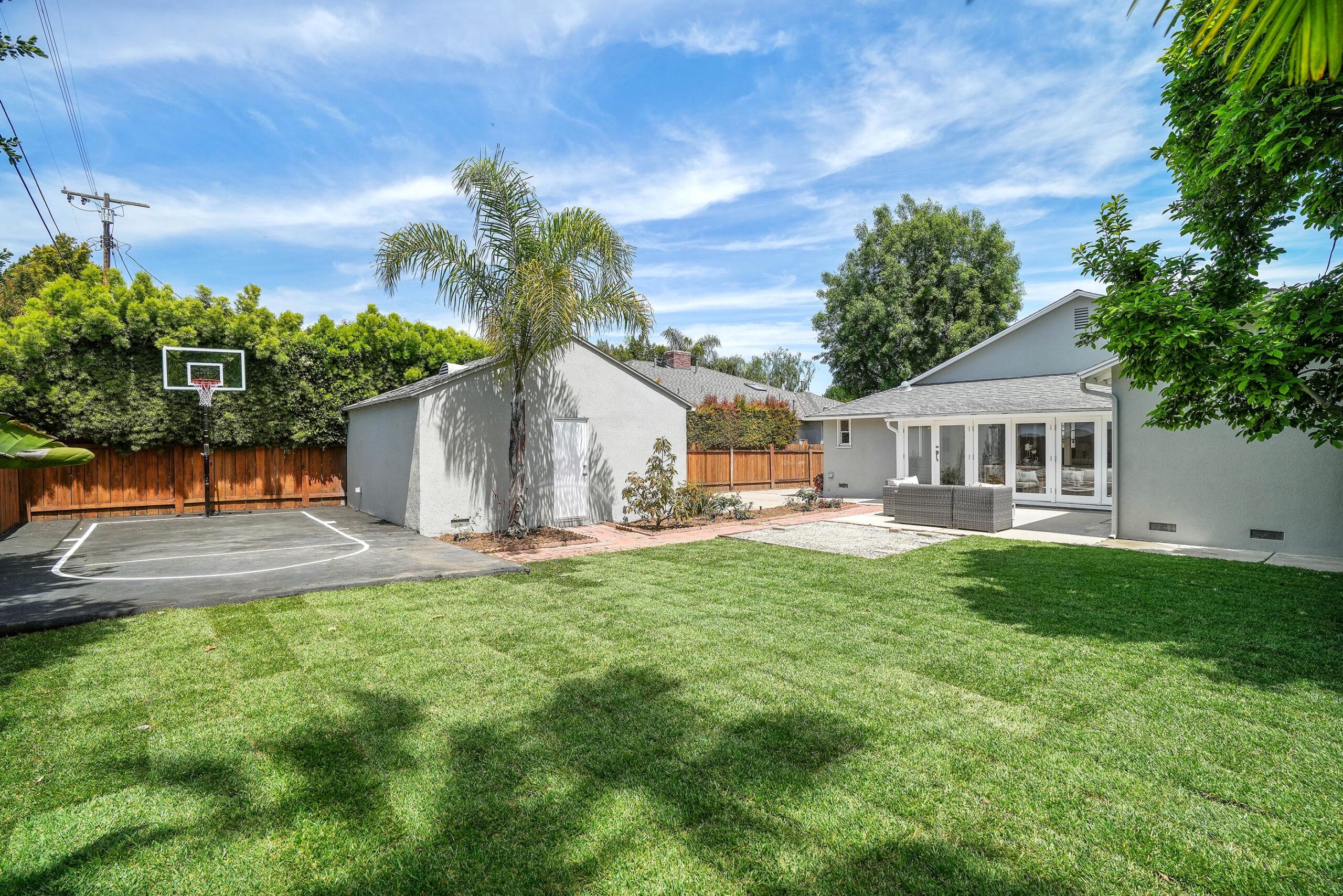 5037 Matilija Ave, Sherman Oaks - The Dinsky Team