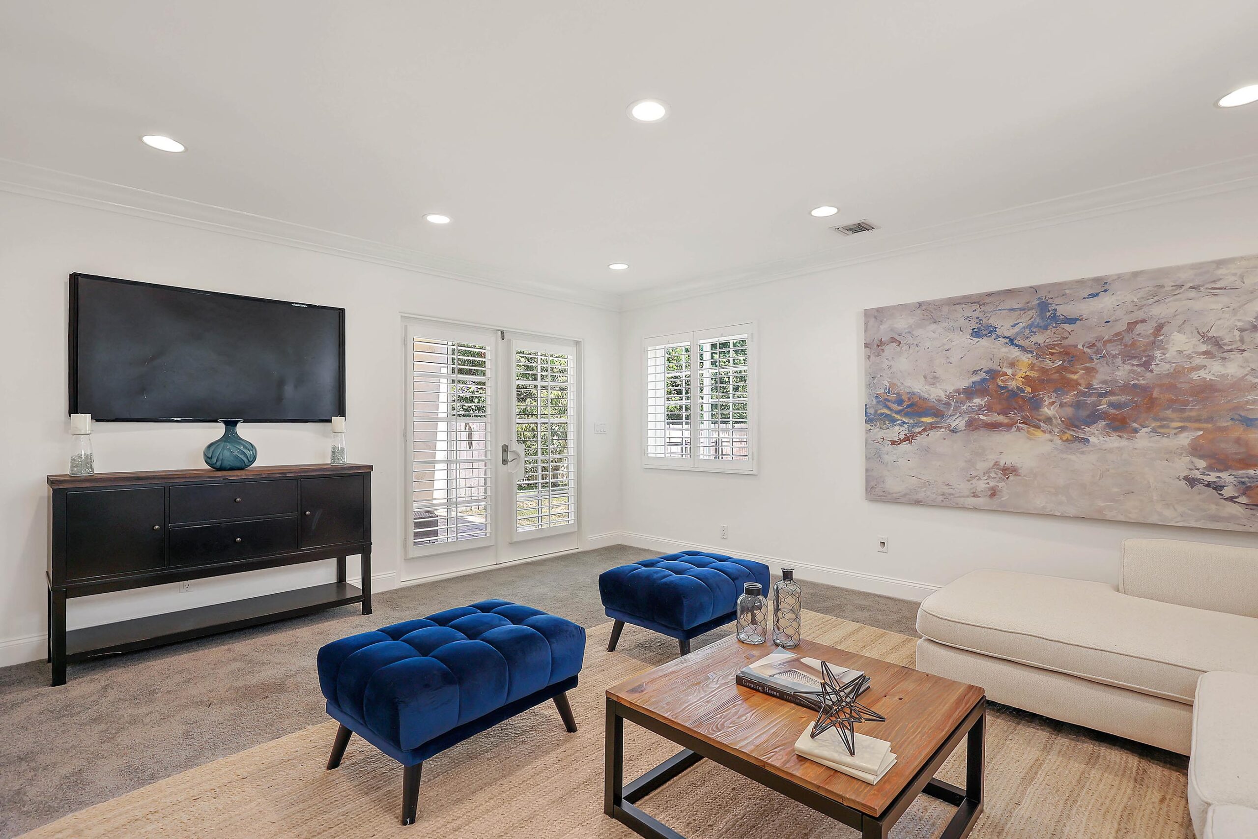 4148 Mary Ellen Ave, Studio City - The Dinsky Team