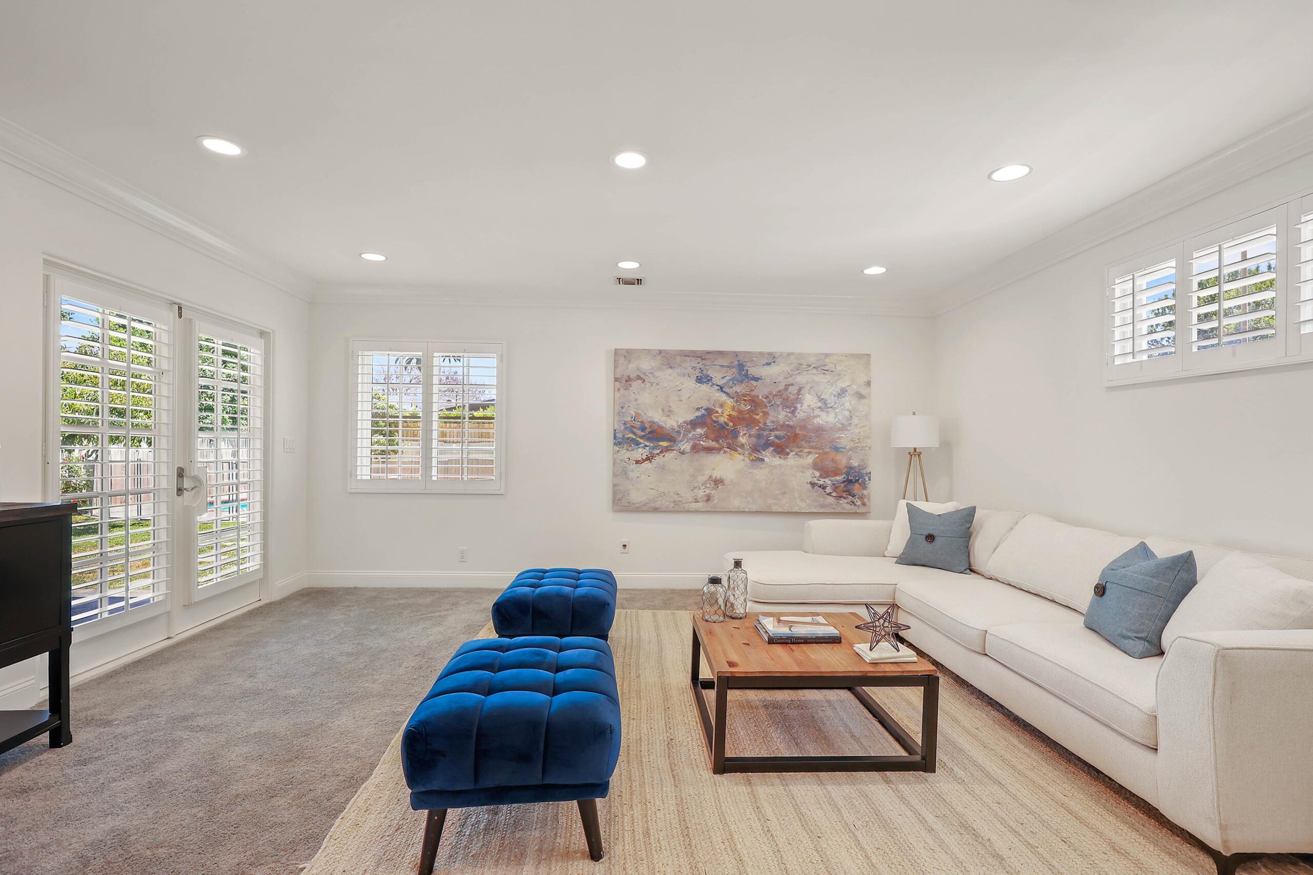 4148 Mary Ellen Ave, Studio City - The Dinsky Team