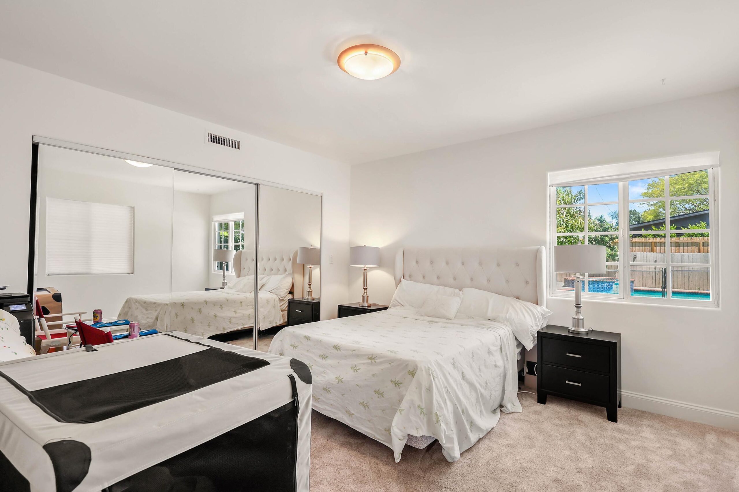 4148 Mary Ellen Ave, Studio City - The Dinsky Team