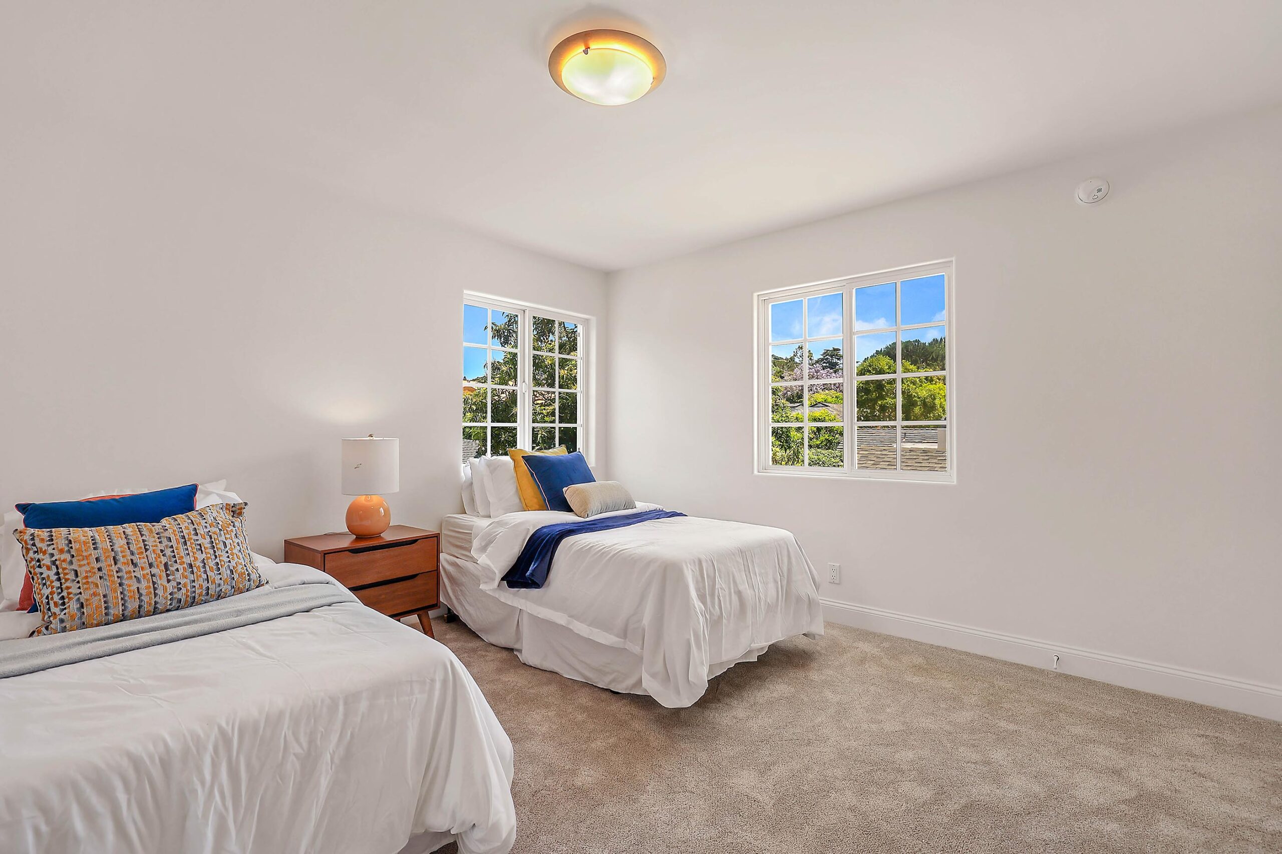 4148 Mary Ellen Ave, Studio City - The Dinsky Team