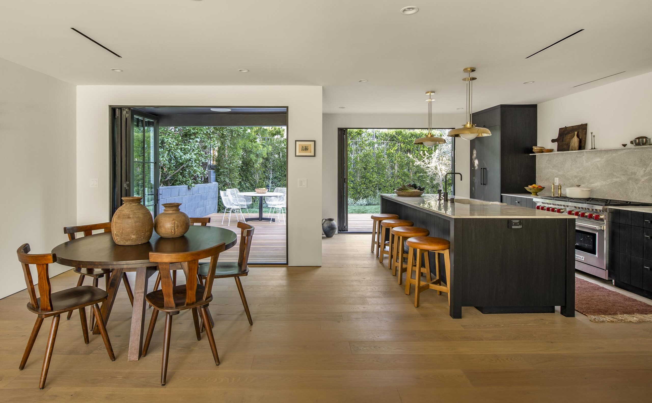 3378 Canton Lane, Studio City - The Dinsky Team