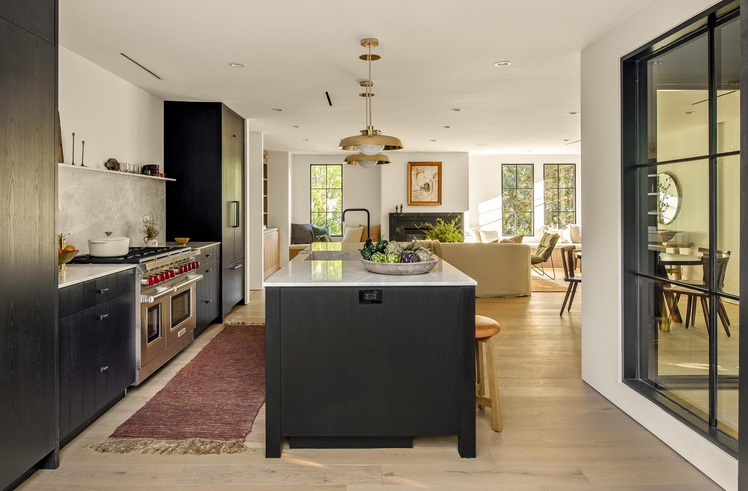 3378 Canton Lane, Studio City - The Dinsky Team