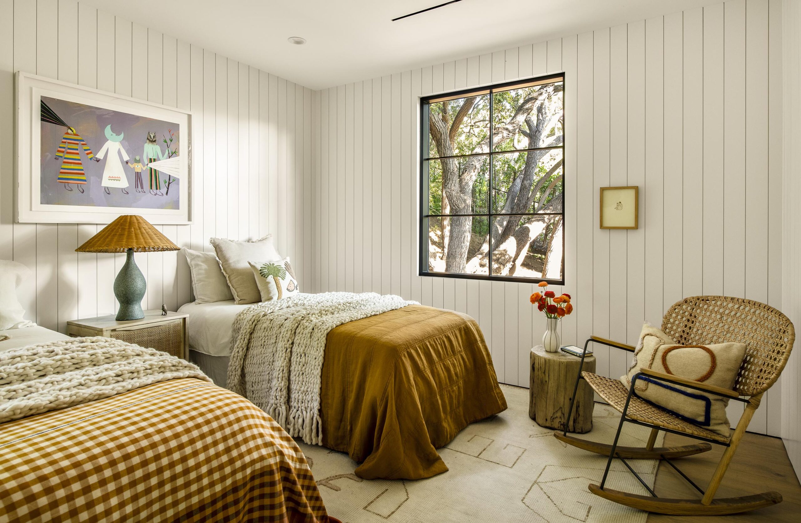 3378 Canton Lane, Studio City - The Dinsky Team