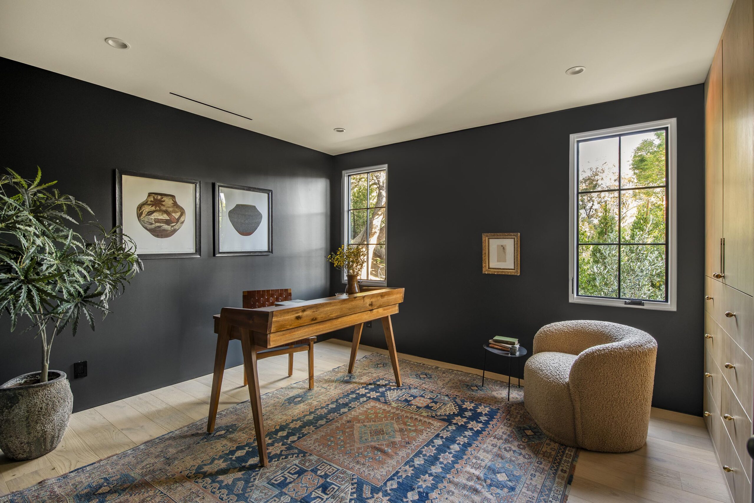 3378 Canton Lane, Studio City - The Dinsky Team