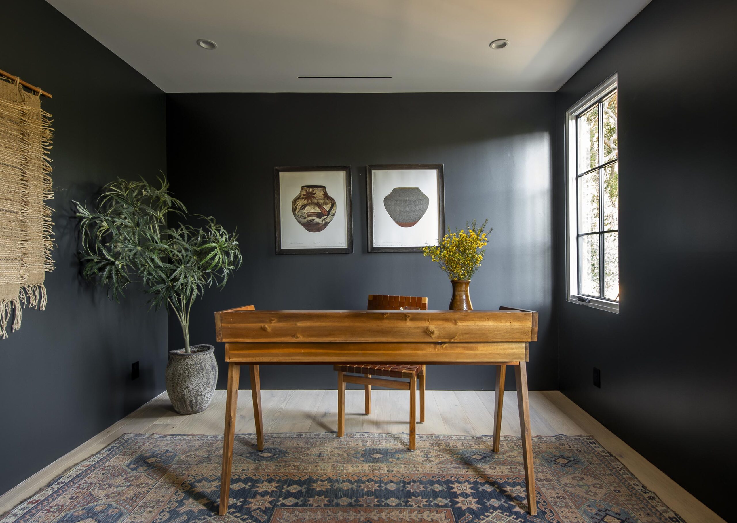 3378 Canton Lane, Studio City - The Dinsky Team