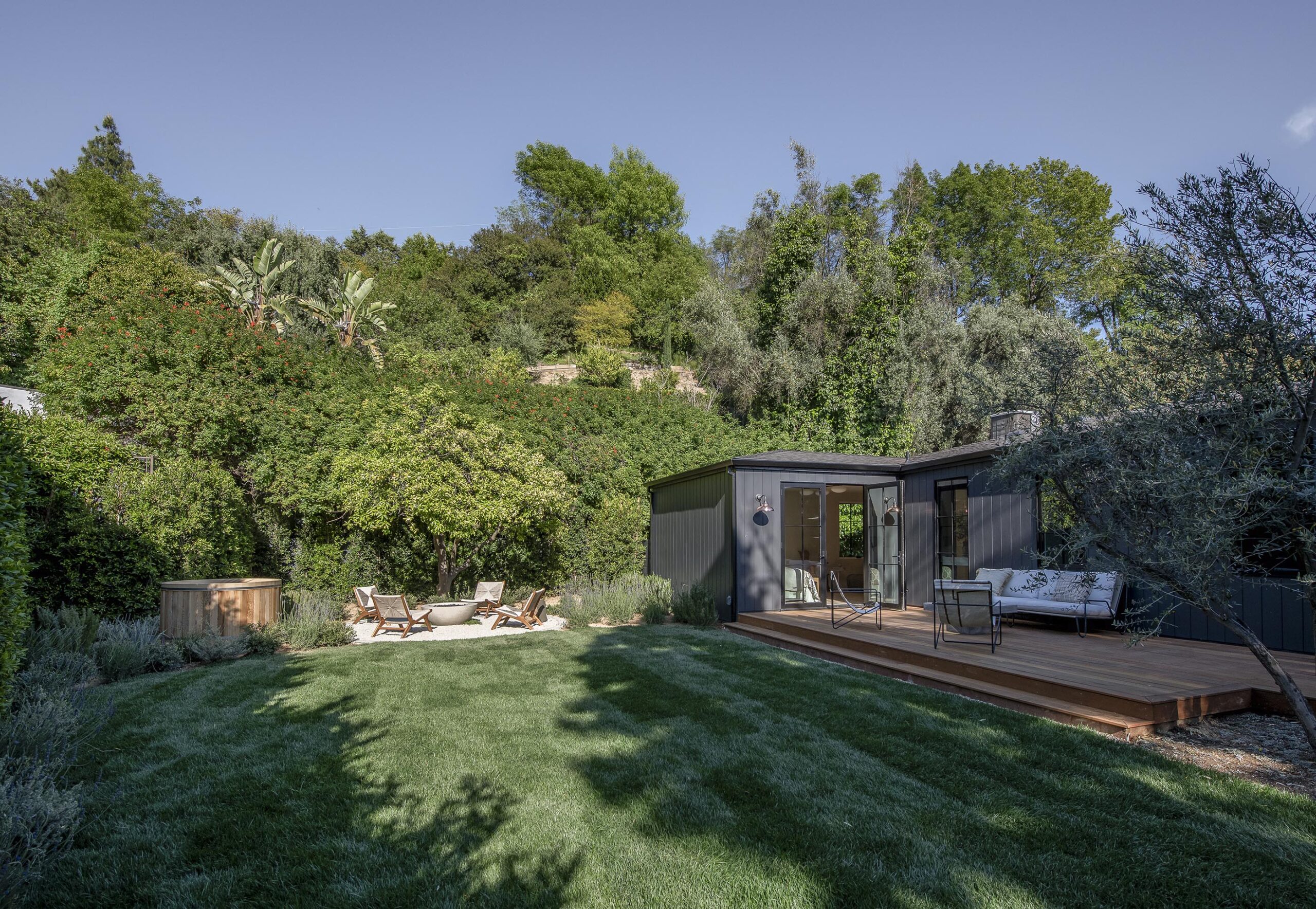 3378 Canton Lane, Studio City - The Dinsky Team