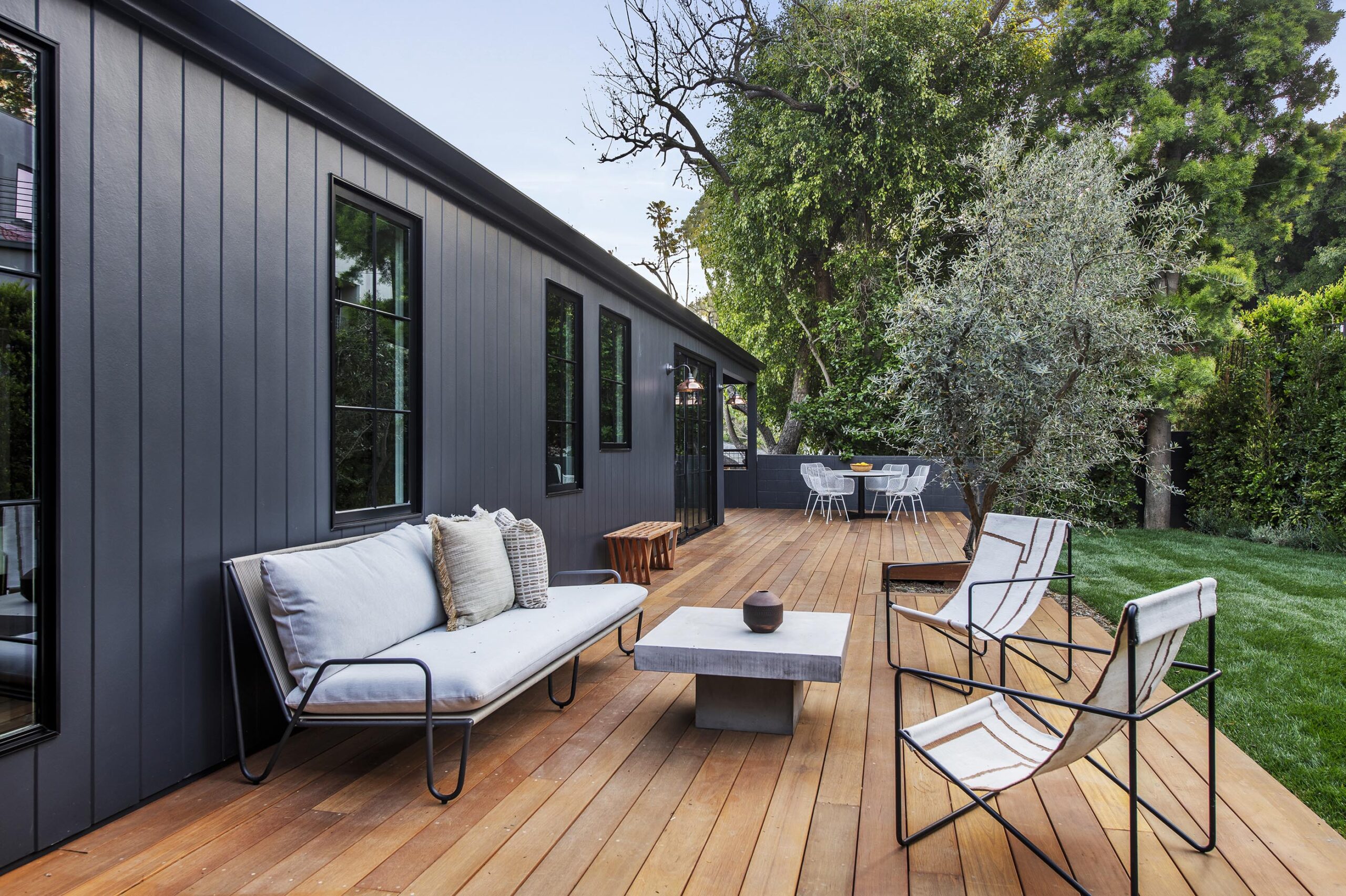 3378 Canton Lane, Studio City - The Dinsky Team
