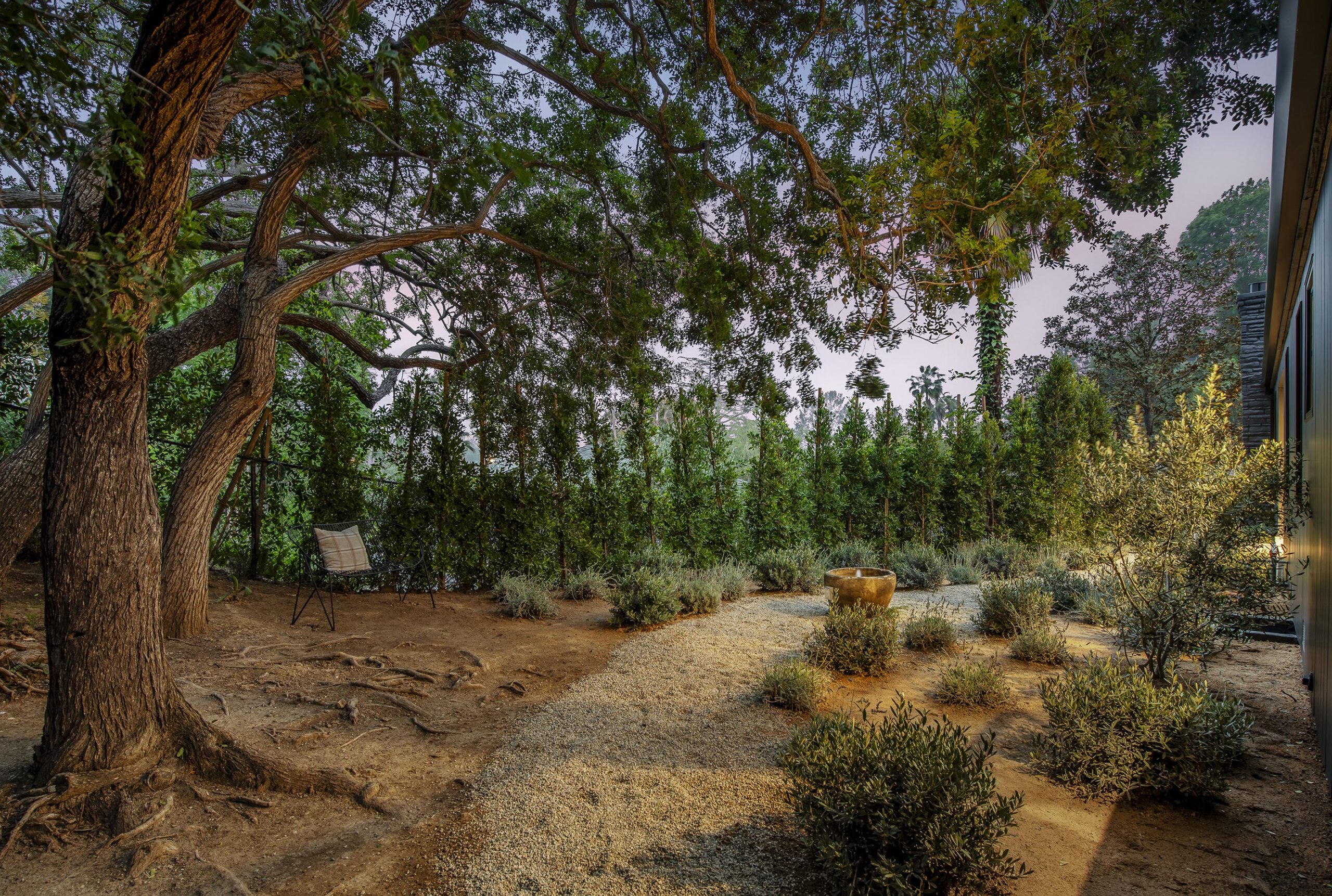 3378 Canton Lane, Studio City - The Dinsky Team