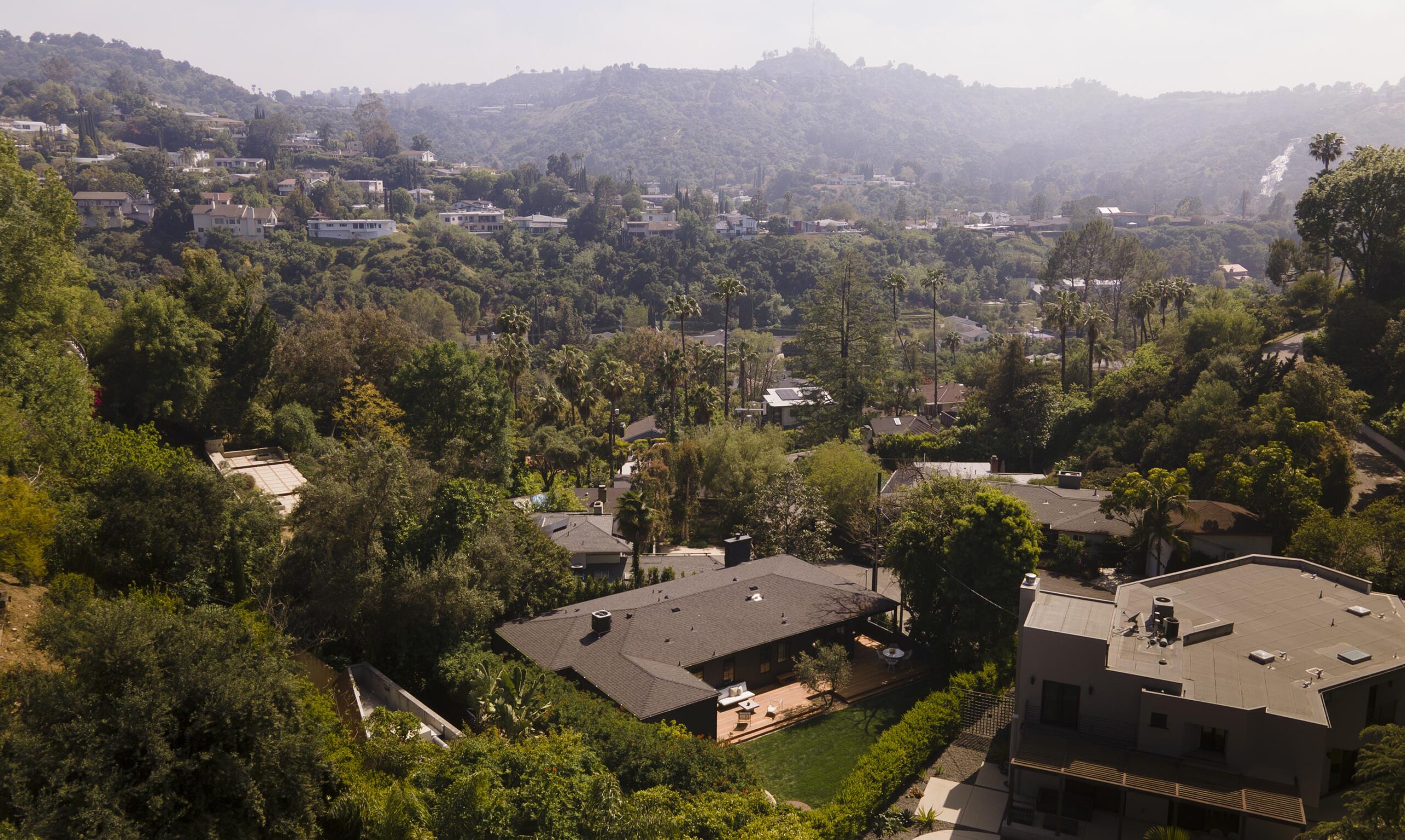 3378 Canton Lane, Studio City - The Dinsky Team