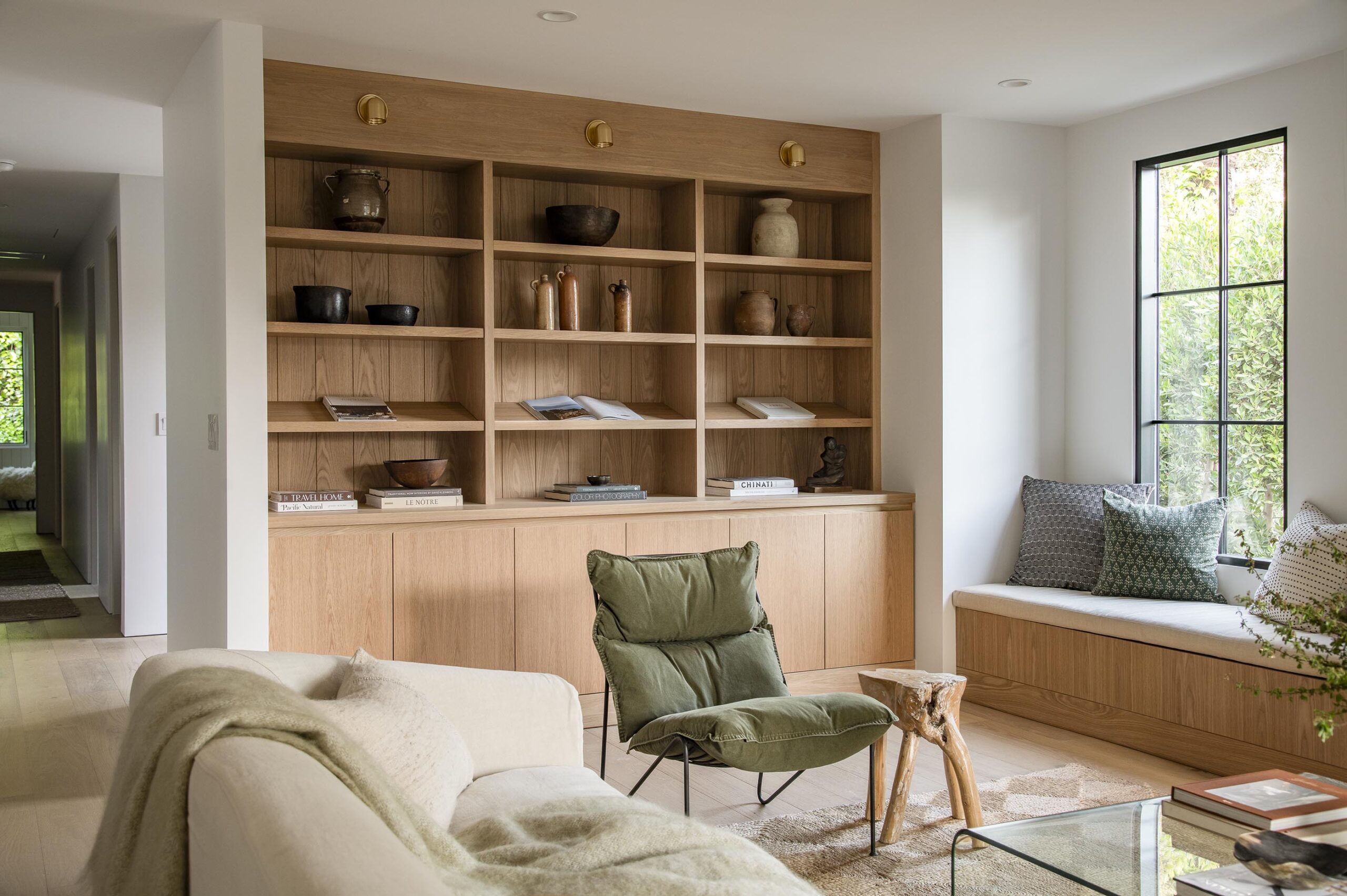 3378 Canton Lane, Studio City - The Dinsky Team