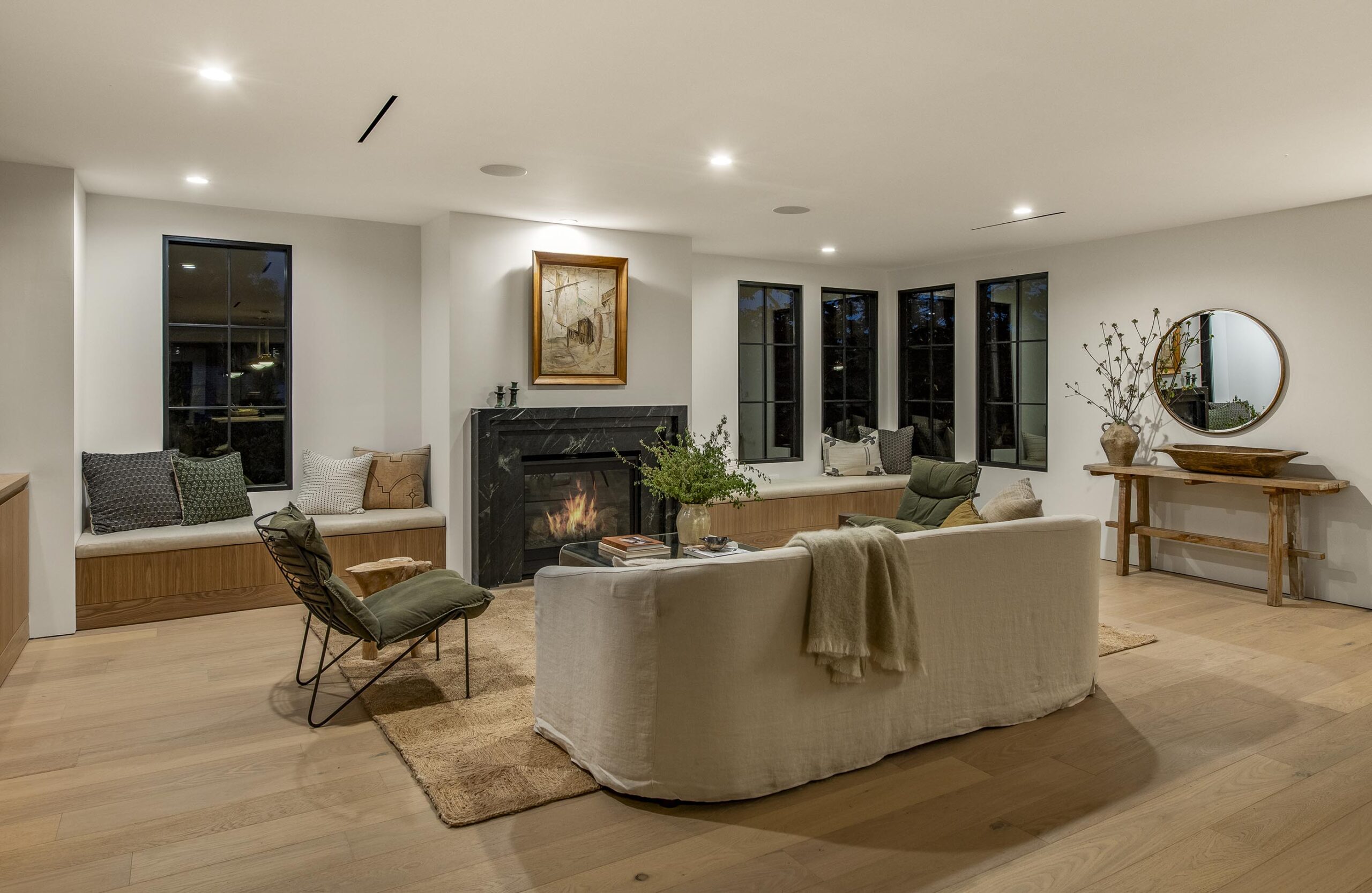 3378 Canton Lane, Studio City - The Dinsky Team